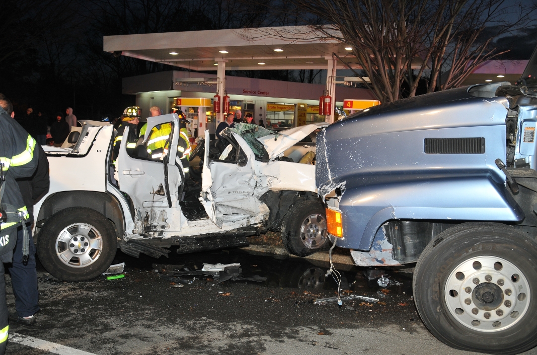 Cesspool Truck and SUV Crash in Commack | The Huntingtonian