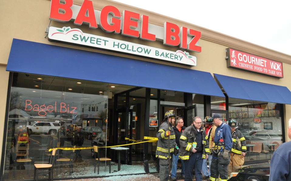 Car Crashes into Melville Bagel Shop | The Huntingtonian